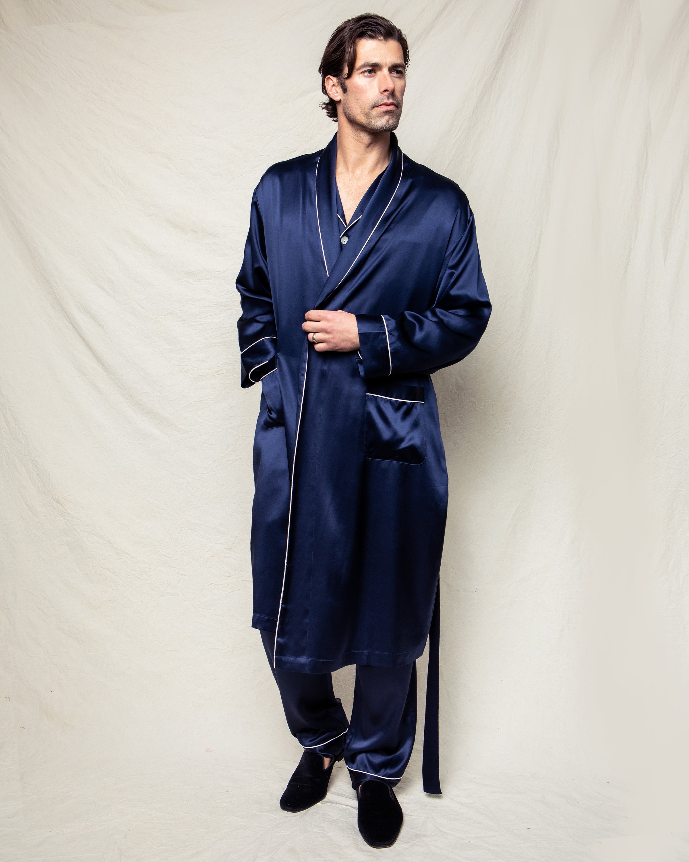 Men's Silk Long Robe in Navy – Petite Plume